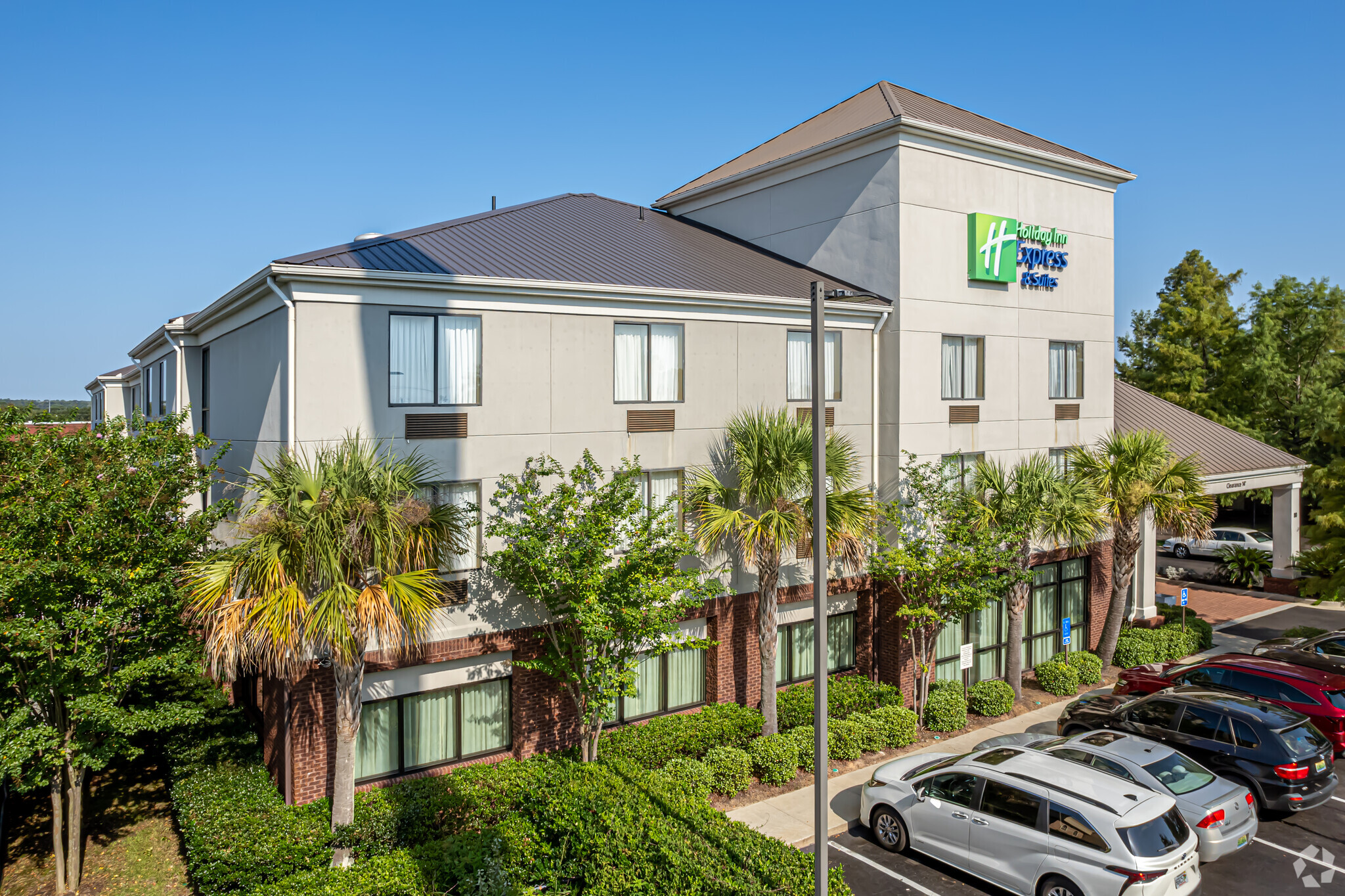 Former Holiday Inn Express & Suites (Conversion to Comfort Inn & Suites ...